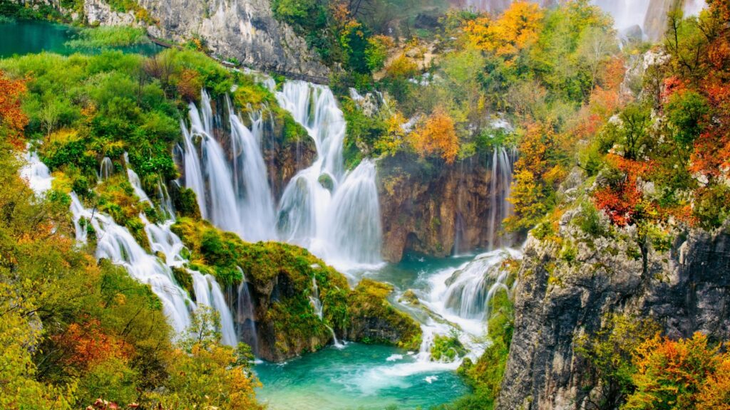14 of the Most Spectacular Waterfalls on Earth You'll Ever Lay Your ...